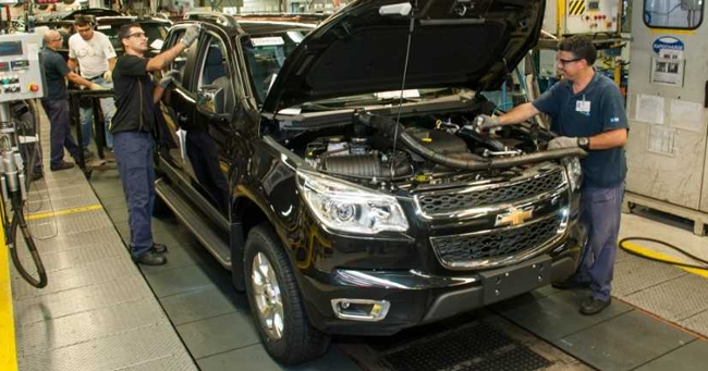 GM ameaça demitir 1.600 em S. José caso acordo de layoff seja rejeitado ...