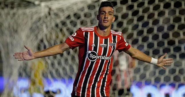 Ex Namorada De Jogador Do São Paulo Diz Que Foi Agredida Com Socos